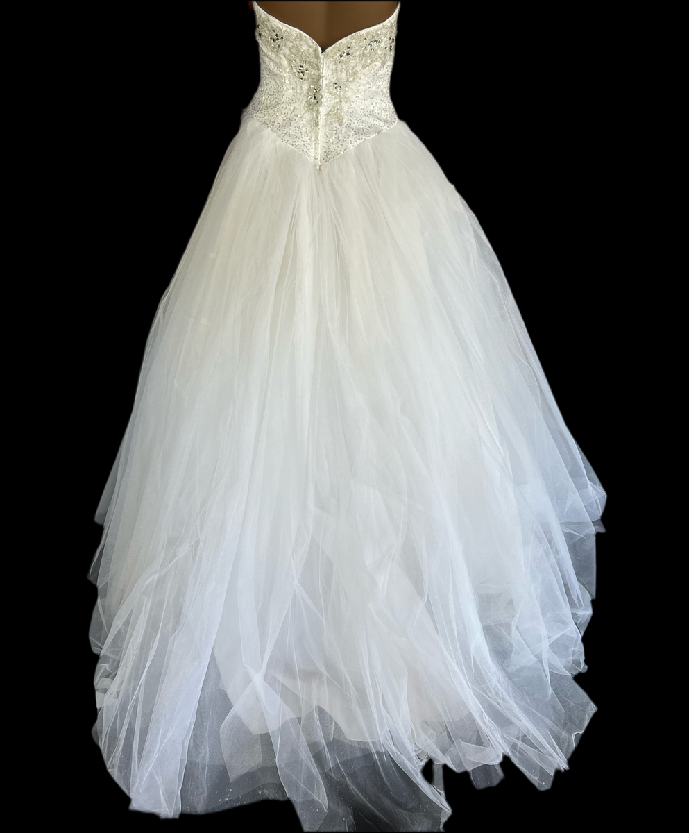 David’s Bridal Size 4 Wedding Dress – Young Forever Consignment